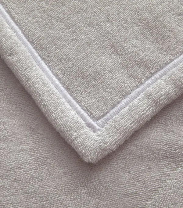 YVES DELORME COUTURE Duetto Brume Bath Towel