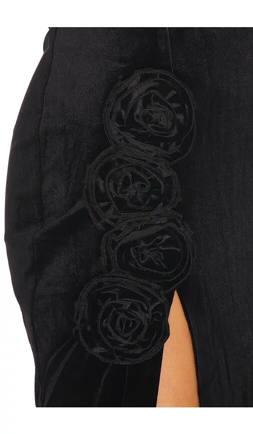 Amanda Uprichard Velvet Gown With Florette Accent And Slit - Black