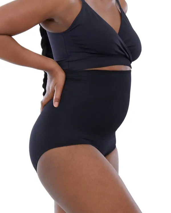 INGRID & ISABEL Cooling Postpartum Compression Underwear