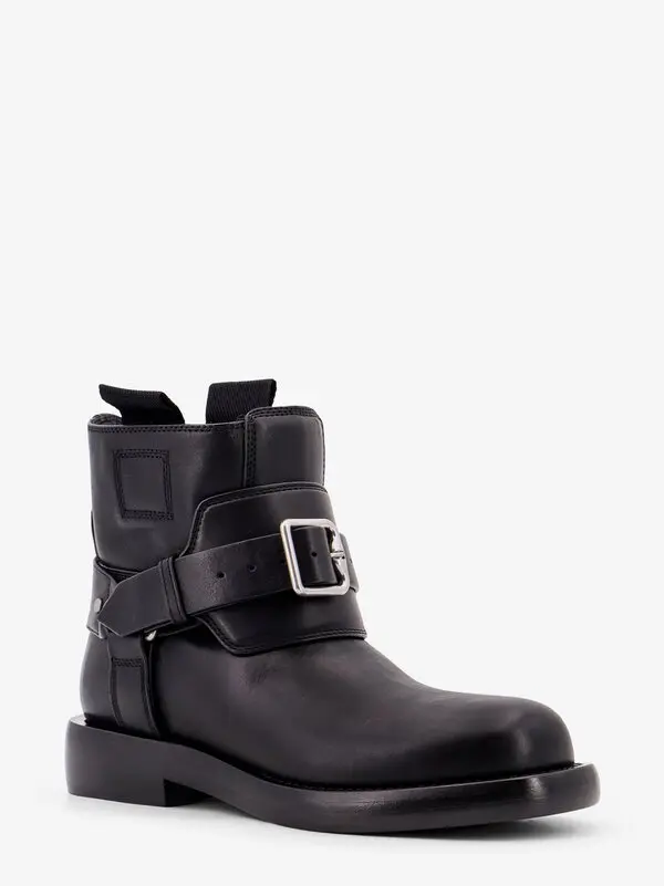 Burberry Cobble Leather Boots With Strap