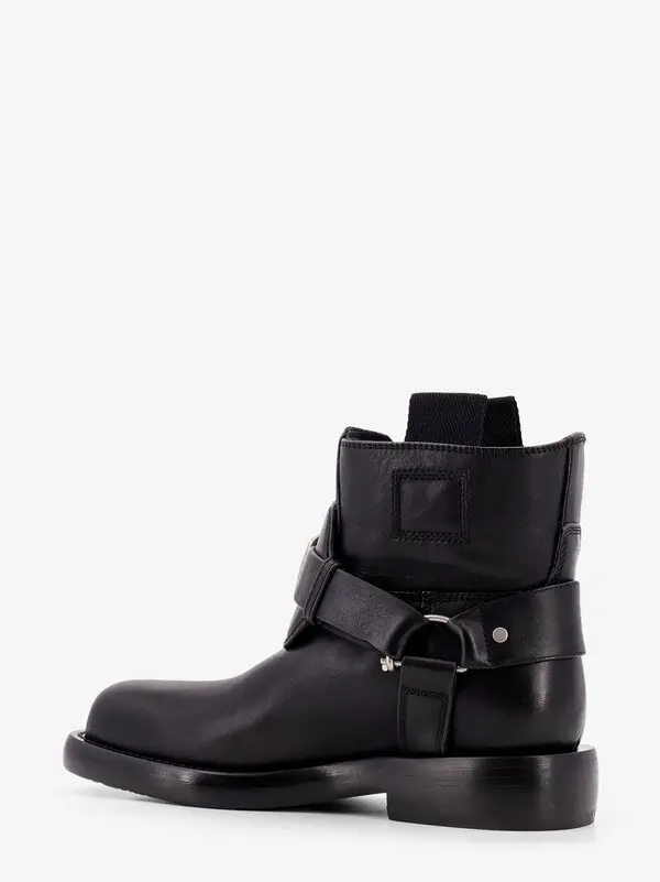 Burberry Cobble Leather Boots With Strap