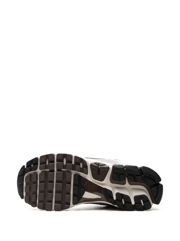 Nike Air Zoom Vomero Sneakers - White