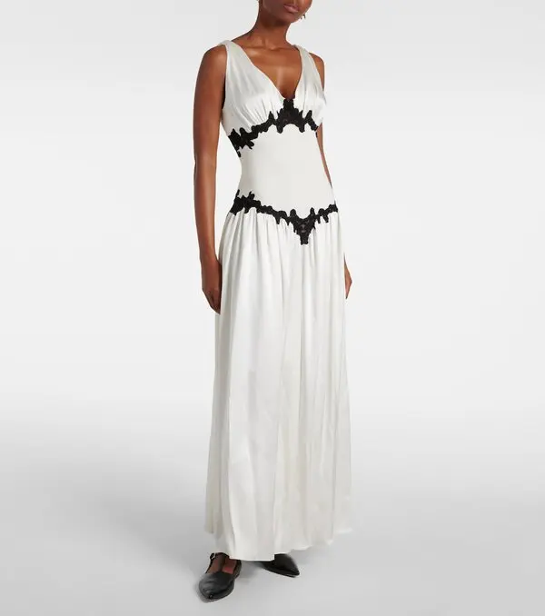Gabriela Hearst Highland Embroidered Gown - White
