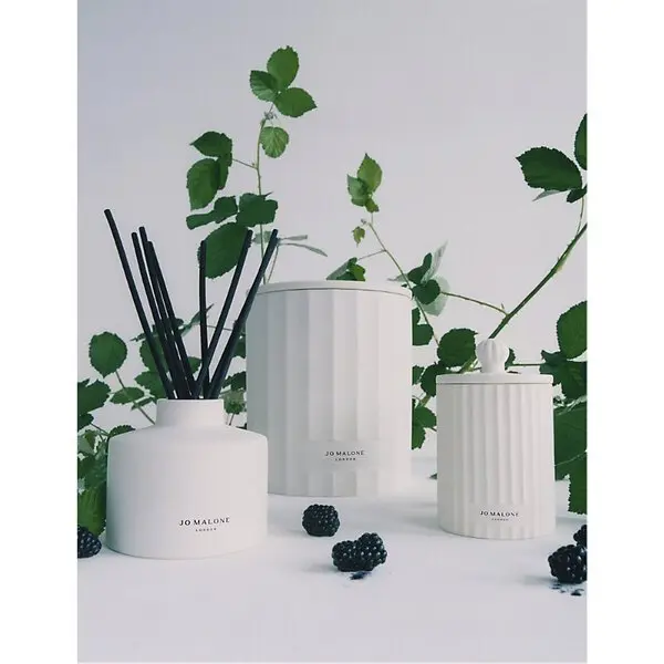 ジョーマローン ワイルドベリー & ブランブルタウンハウスキャンドル 300g Jo Malone Wild Berry & Bramble Townhouse Scented Candle 3000g