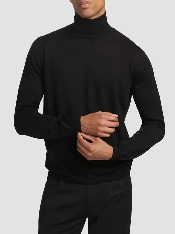 Giorgio Armani Cashmere Turtleneck Sweater