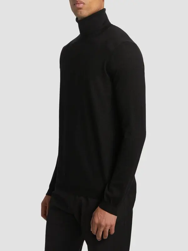 Giorgio Armani Cashmere Turtleneck Sweater
