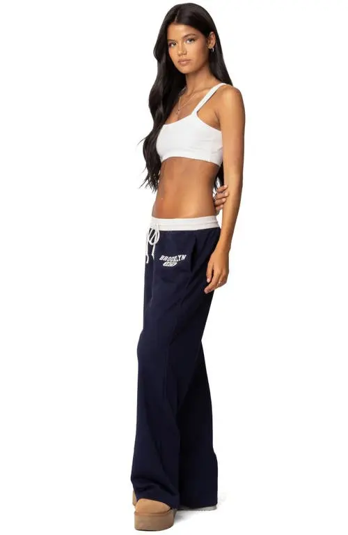 EDIKTED Sariah Ribbed Crop Top