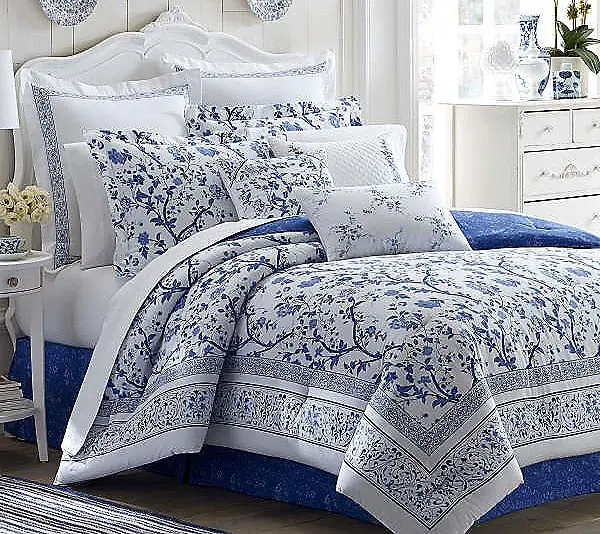Laura Ashley Charlotte Blue King Duvet Cover Se T - One-color