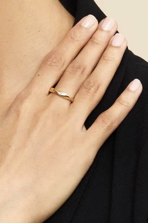 ORADINA 14k Easy Twist Ring