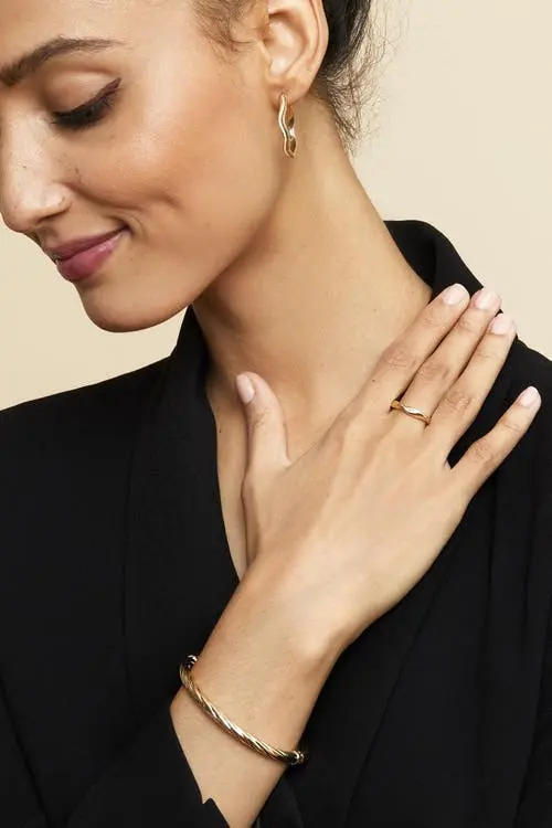 ORADINA 14k Easy Twist Ring