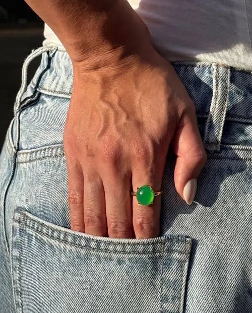 SEREE Dew Jade-green Chalcedony Ring - Bright Green