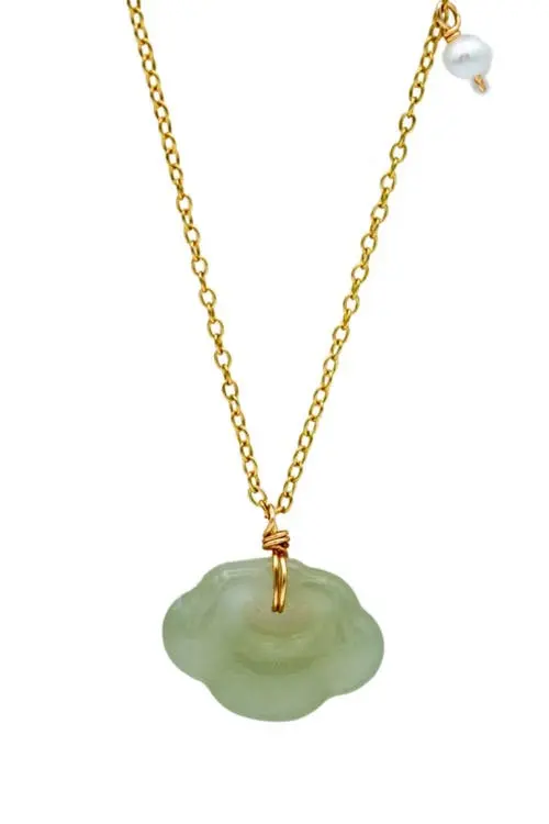 SEREE Cloud Jade Pendant Necklace - Light Green