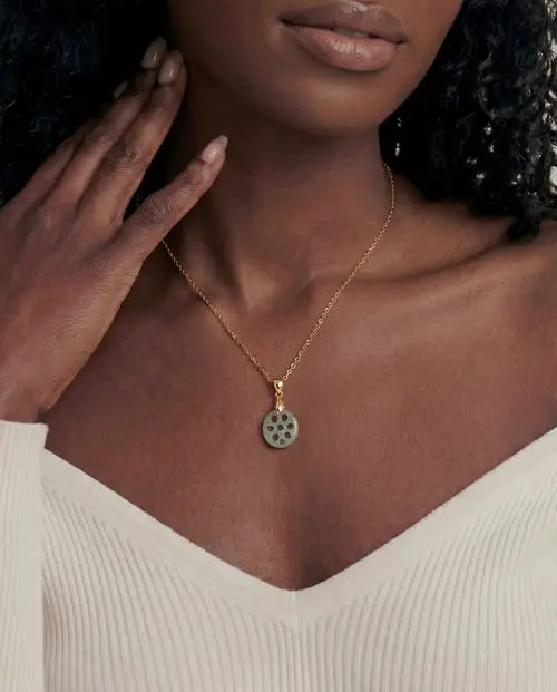 SEREE Lotus Root Jade Pendant Necklace - Light Green