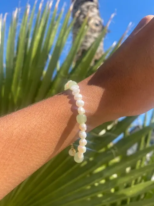 SEREE Isabelle Freshwater Pearl And Green Jade Bracelet - Light Green