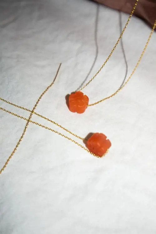 SEREE Kyoto Flower Agate Pendant Necklace - Red