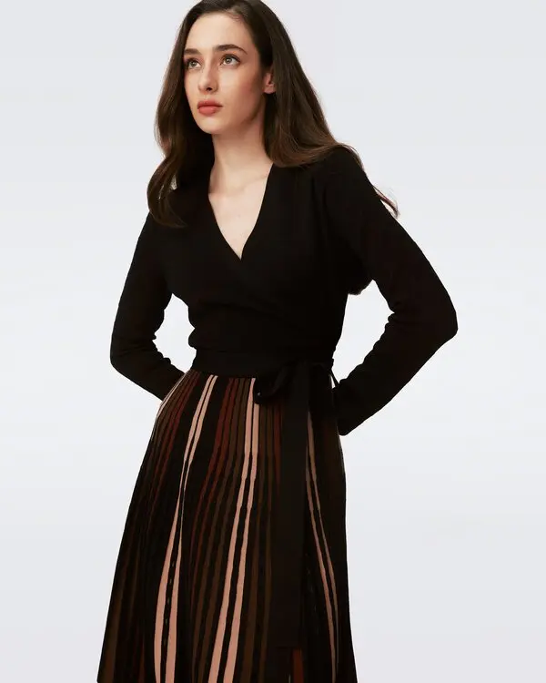 goldray cosima knit midi dress BACK IN A MINUTE KNIT MIDI DRESS – AKIRA main image 1