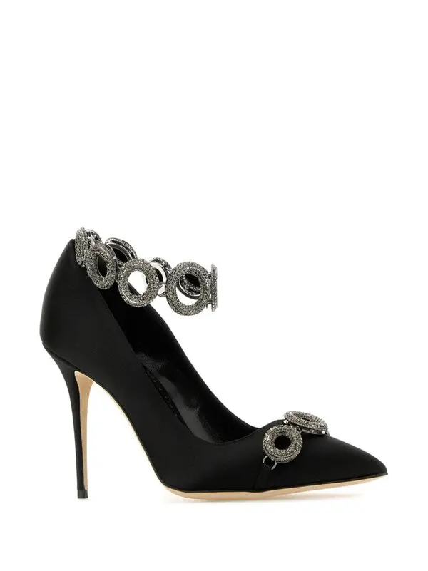 Manolo Blahnik 105mm Istera Pumps