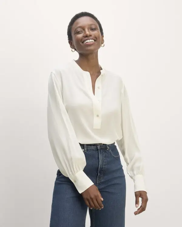 Everlane Henley Shirt In Washable Silk - Off-white