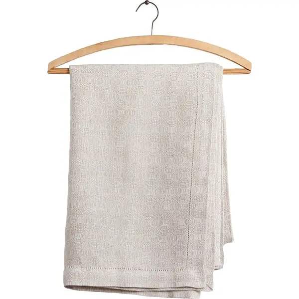 MUNGO Linen Cloverleaf Tablecloth