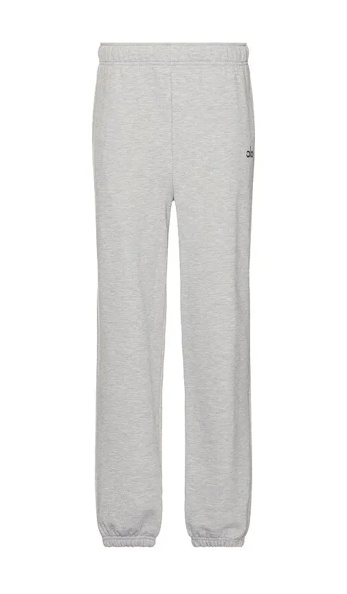 Alo Yoga Accolade Sweatpant In Light Grey - Athletic Heather Grey |  Editorialist