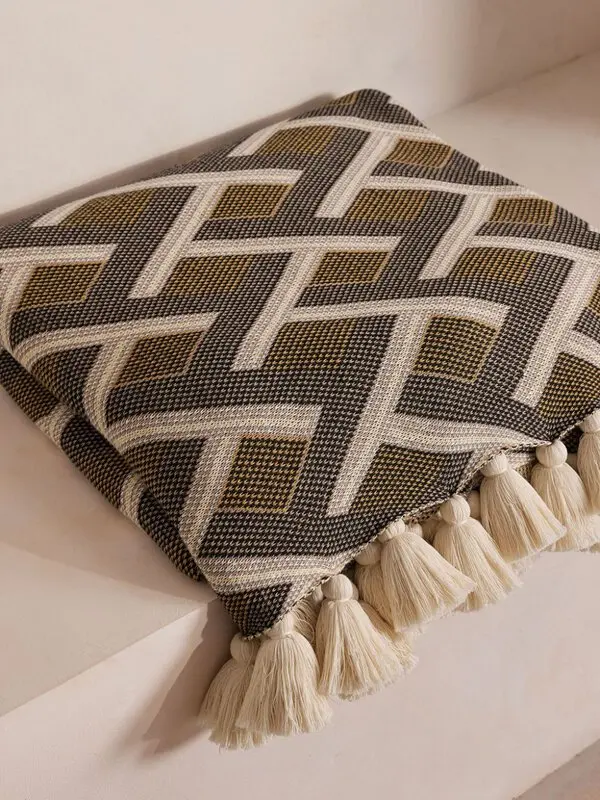 SOHO HOME Astor Blanket