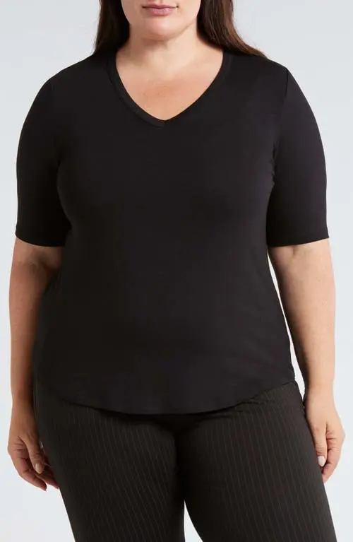 Universal Standard Lily Liquid Jersey V-neck T-shirt - Black