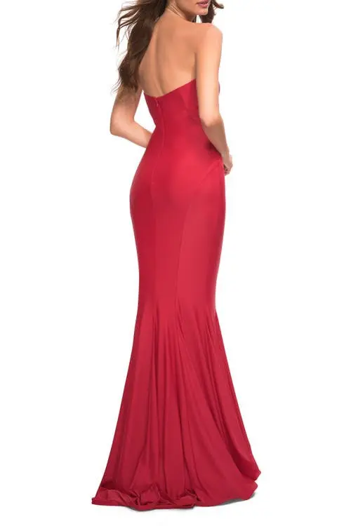 La Femme Jersey Gown With Sweetheart Neckline - Red