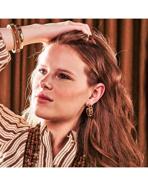 CAPUCINE DE WULF Berry Wood Medium Hoop Earrings - Teak