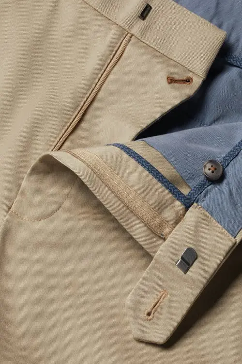 CHARLES TYRWHITT Slim Fit Ultimate Non-iron Chino - Taupe