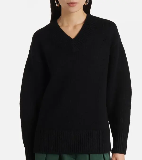 Vince Wool And Cashmere V-neck Sweater