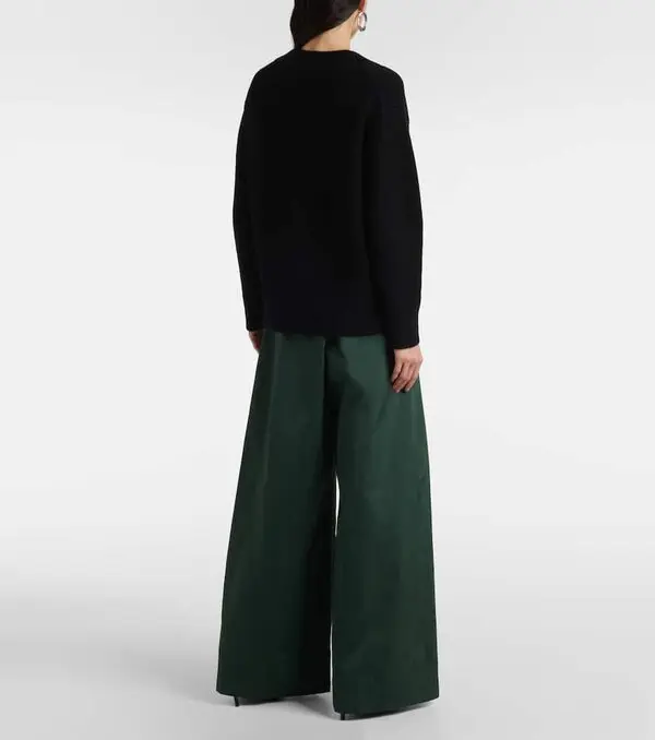 Vince Wool And Cashmere V-neck Sweater