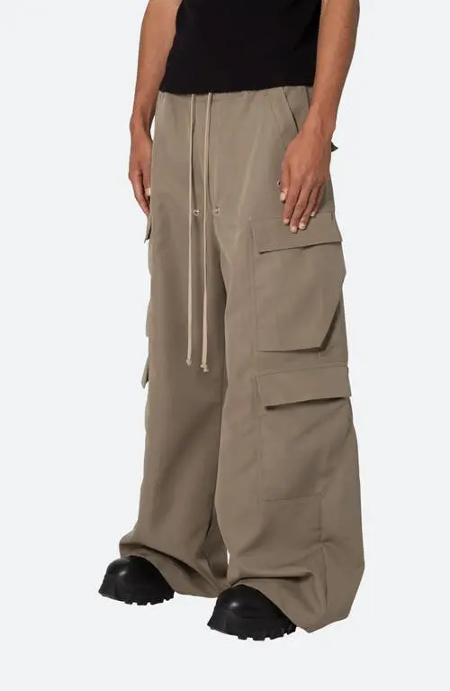 Mnml Oversize Double Cargo Pocket Pants - Olive