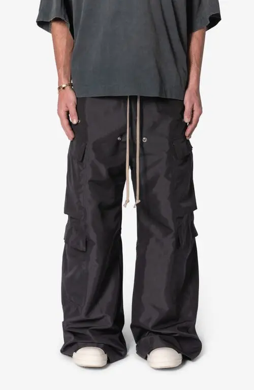 Mnml Oversized Double Cargo Pocket Pants