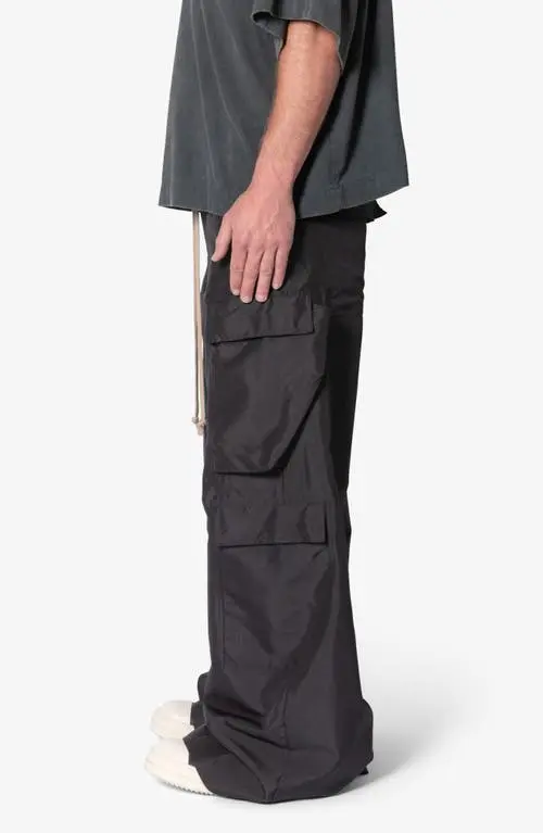 Mnml Oversized Double Cargo Pocket Pants
