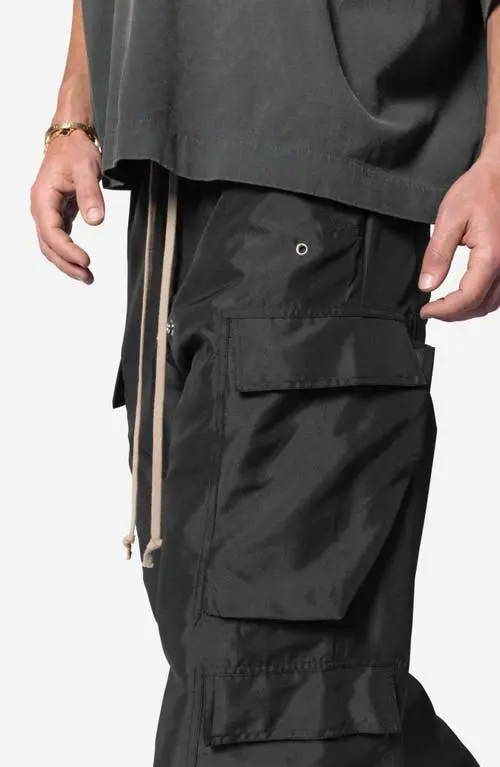 Mnml Oversized Double Cargo Pocket Pants