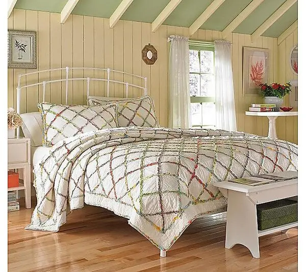 Laura Ashley Ruffle Garden Full Queen Quilt