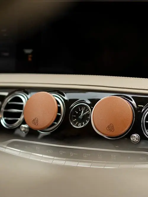 DELFINO Freesia Camel Lambskin Car Diffuser And Insert