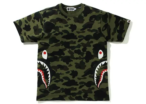 A BATHING APE 1st Camo Side Shark Tee Shirt - Green
