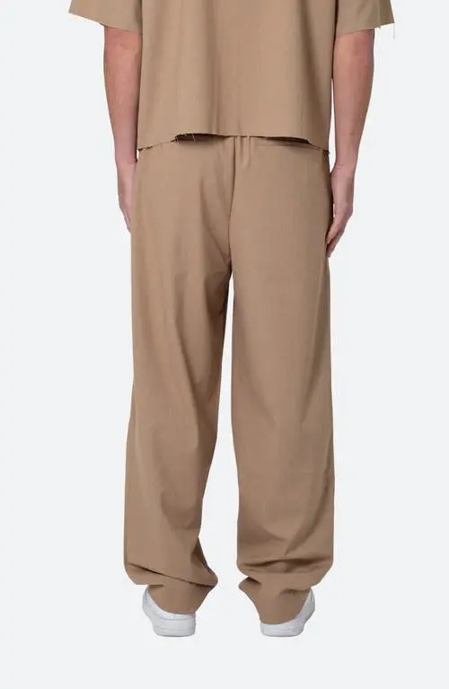 Mnml Baggy Pleated Trousers