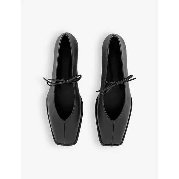 ALOHAS Sway Square-toe Leather Pumps