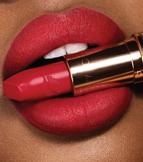 Charlotte Tilbury Hot Lips Lipstick - Red