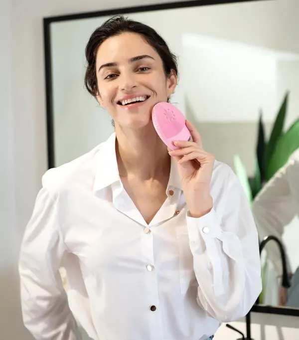 Foreo Luna 4 Plus Facial Cleansing Brush For Normal Skin