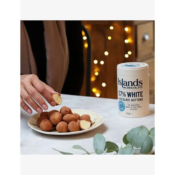 ISLANDS CHOCOLATE 37% White Chocolate Buttons 200g