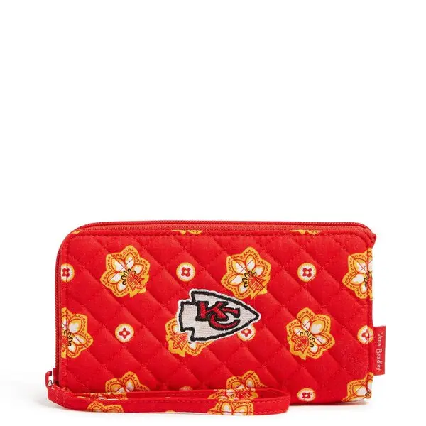 VERA BRADLEY Nfl Rfid Front Zip Wristlet In Kansas City Chiefs Bandana - Multicolor