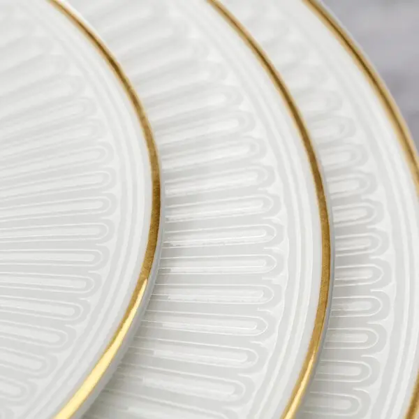 VILLEROY & BOCH Chateau Septfontaines Gold Rim Dinner Bowl