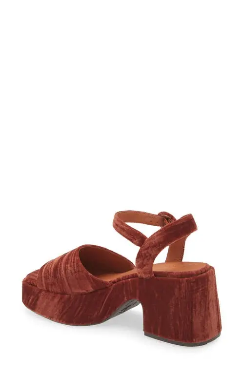 CHOCOLAT BLU Helga Platform Sandal - Copper Velvet