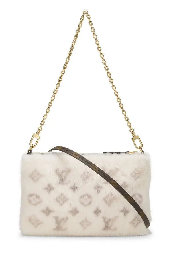 LOUIS VUITTON Milla Pochette Mm