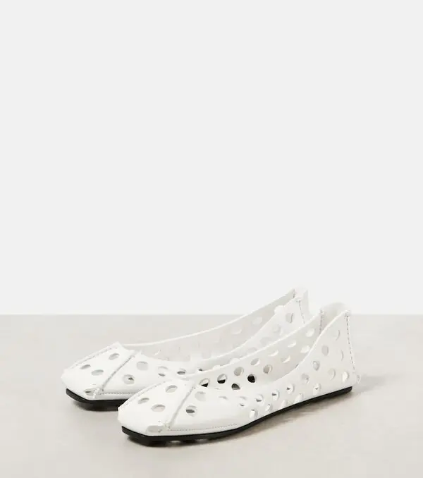 Alaïa Perfo Leather Ballet Flats - White