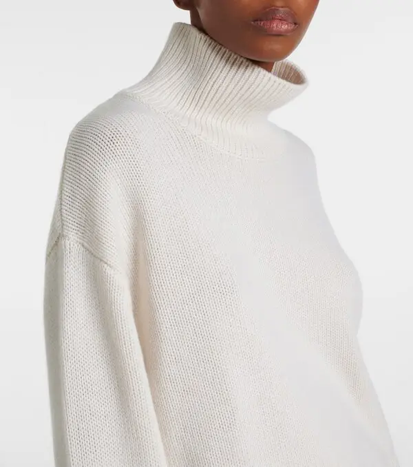 LISA YANG Fleur Cashmere Turtleneck Sweater