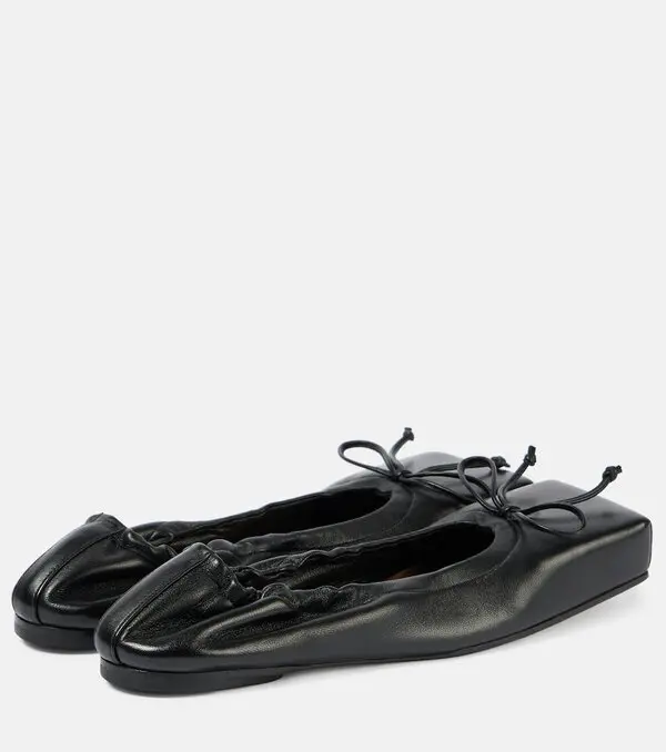Jacquemus Leather Ballet Flats - Black